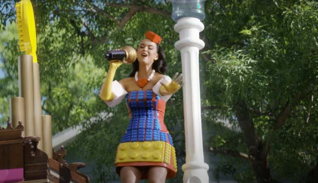 La imaginación de los niños y Katy Perry, en el anuncio de Navidad de Lego