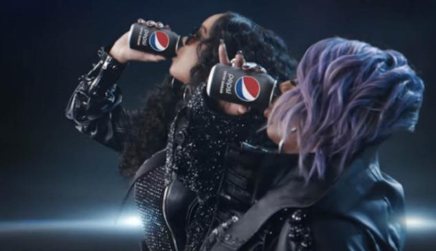 Pepsi provoca a su principal competidor con su anuncio para la Super Bowl